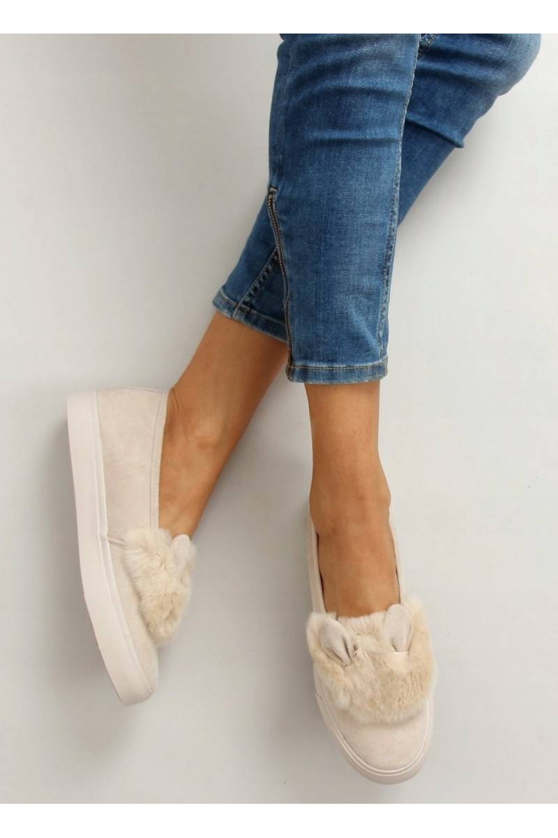 Madingi moteriški batai, Avalynė moterims internetu